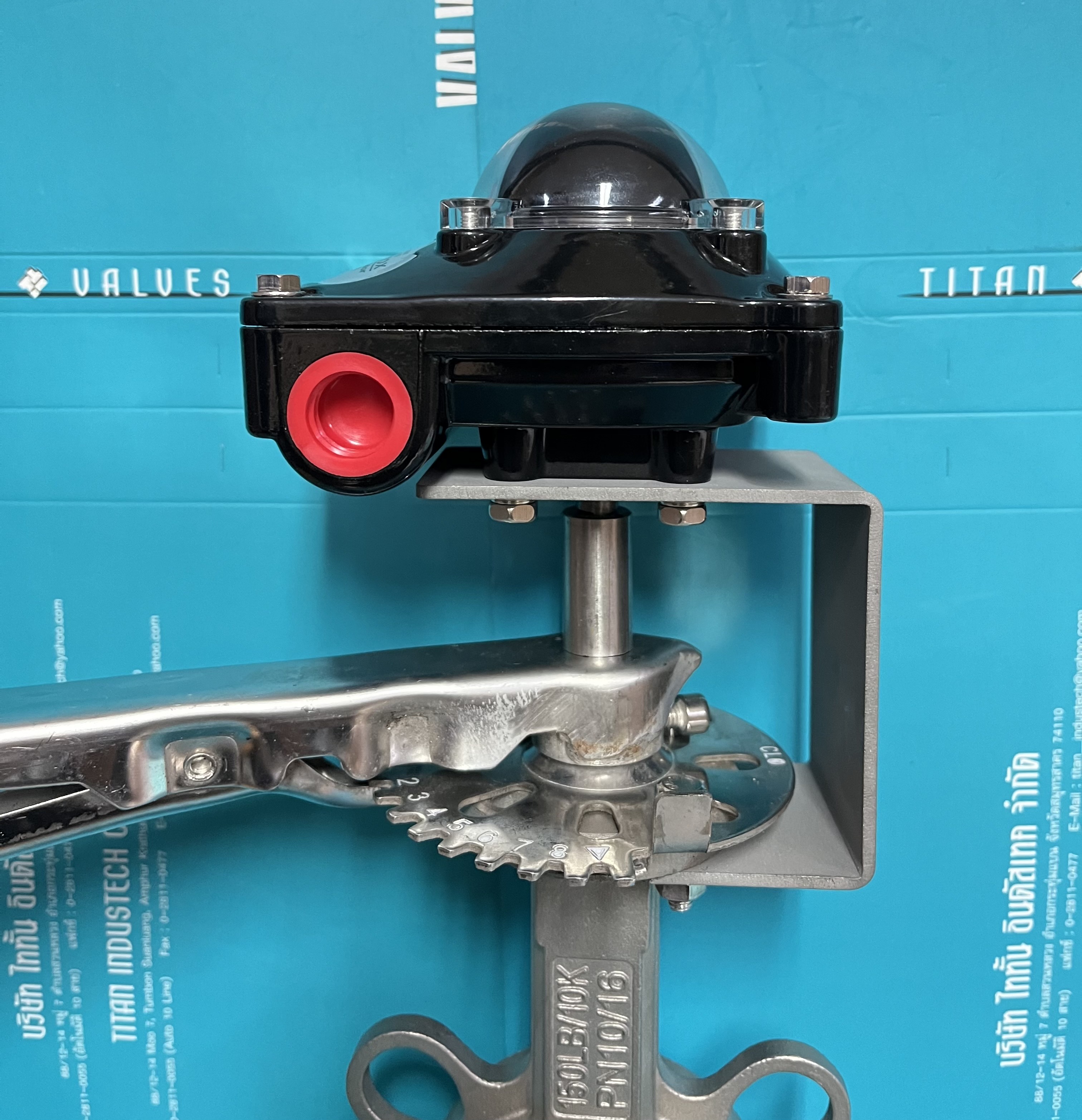 MANUAL BUTTERFLY VALVE MOUNTIMG WITH POSITION LIMIT SWITCH BOX - TITAN INDUSTECH CO.,LTD. VALVES ...